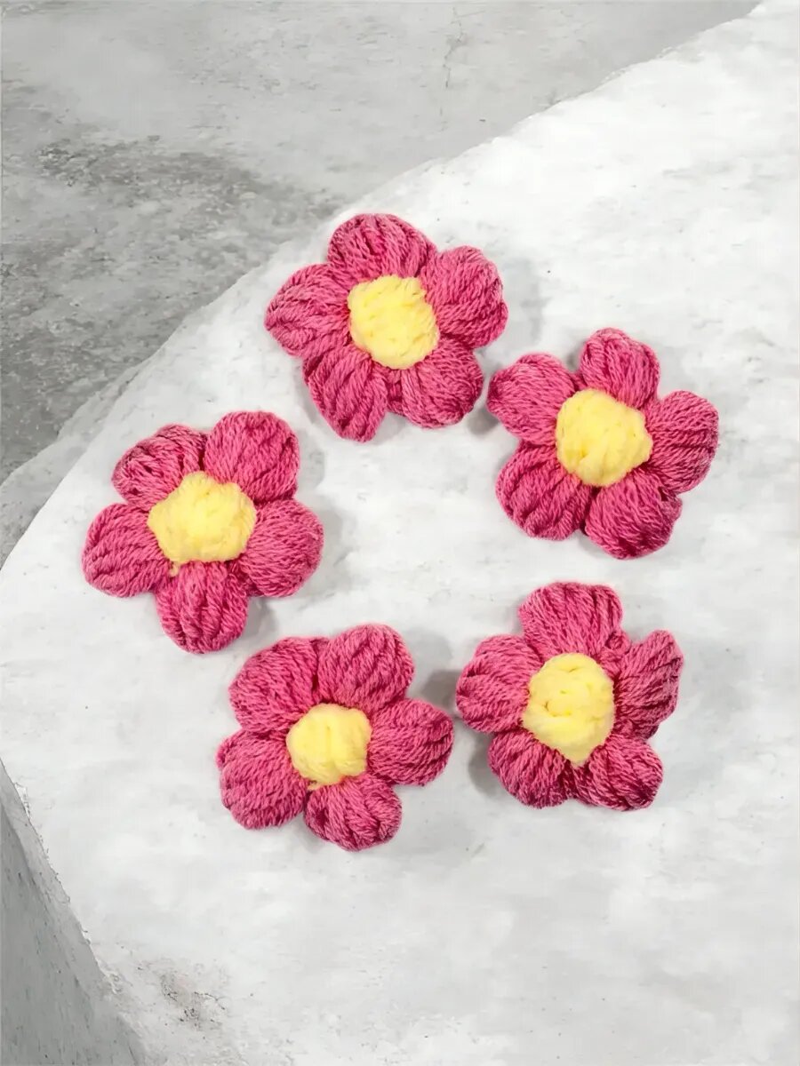 Цветочек вязаный 4см (5шт)