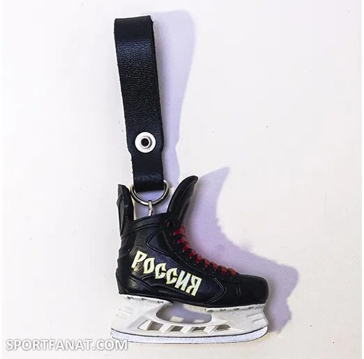 Брелок конек Россия (шнурки красные)