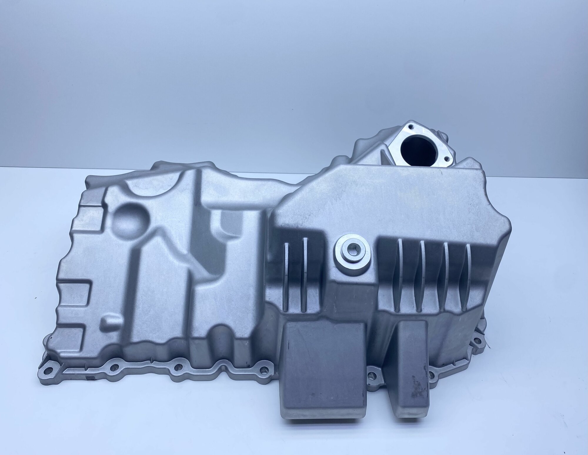 Новый масляный поддон двигателя (алюминиевый) BMW N20 IMALE/IMLENG I04027001 11137618512