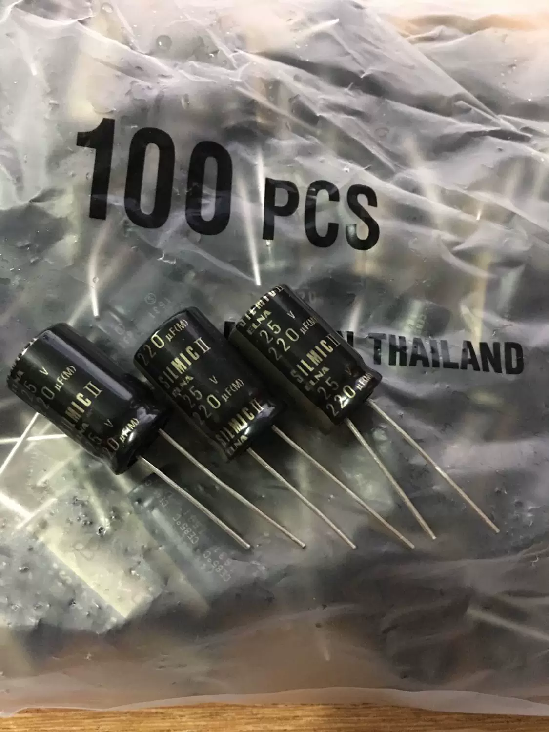 ELNA 25V220UF SILMIC II 220UF 25V электролитические конденсаторы на медной ножке 10шт цена