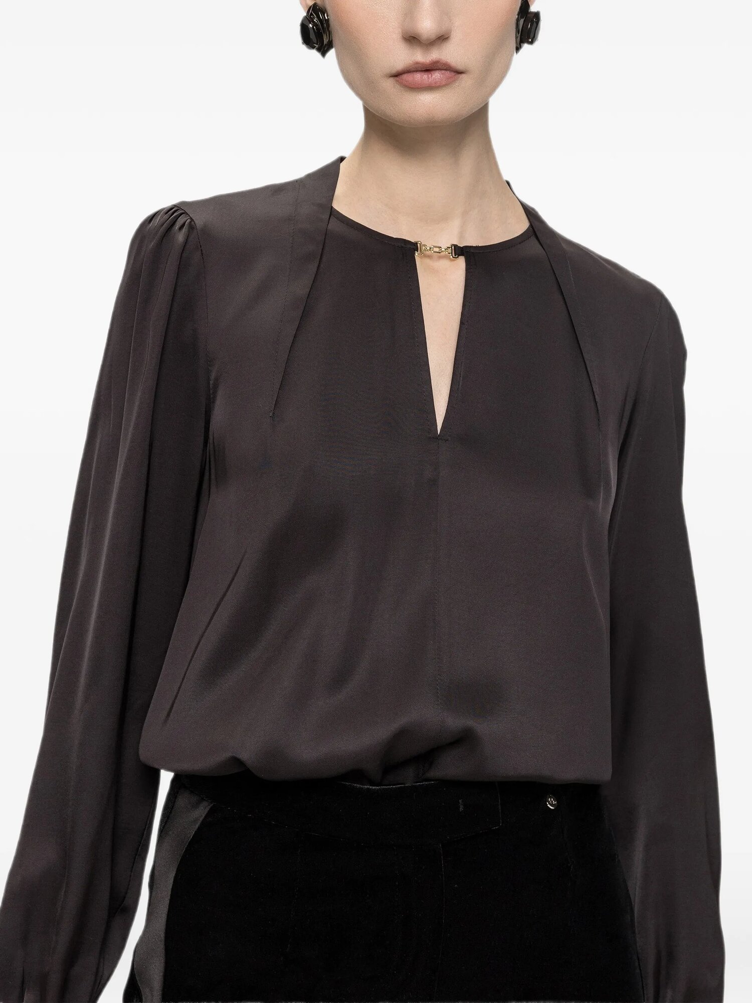 Топ Nissa Satin viscose V-neck top, размер 40 — фото 1
