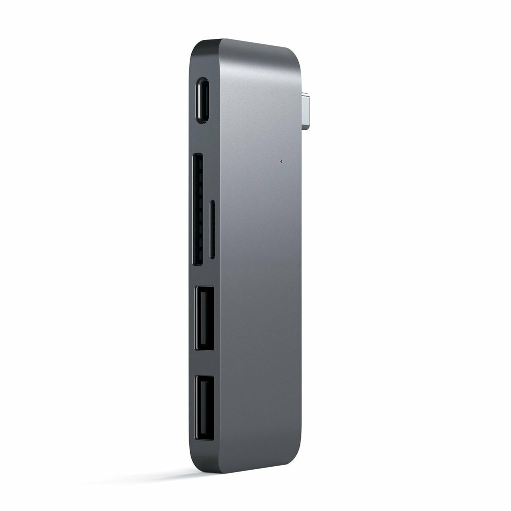 USB-хаб Satechi Type-C USB 3.0 Passthrough Hub для Macbook 12". ST-TCUPM. Порты: 1x USB-C, 2 x USB 3.0, SD, microSD. Цвет: серый космос.