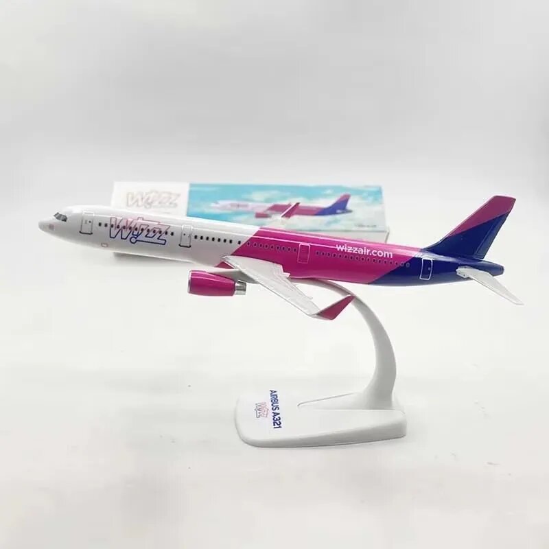 Модель самолета Wizz Air A321NEO 1:200, розовый
