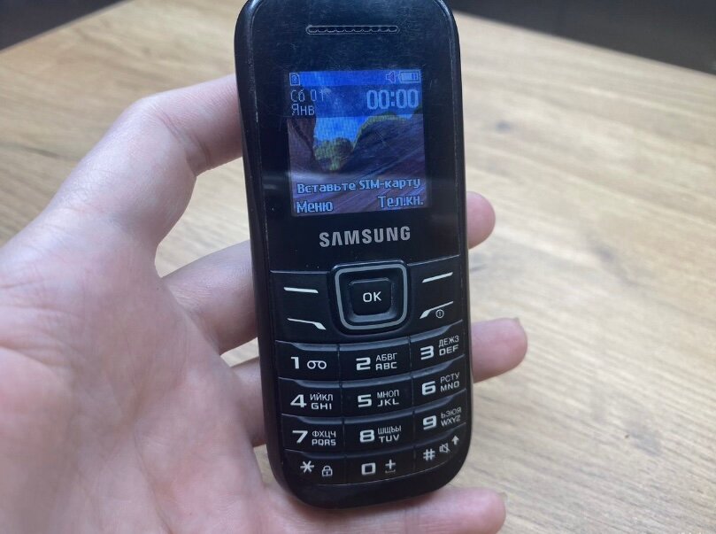 Оригинальный Б/У Retro Mania дарит ностальгию, Samsung GT-E1200