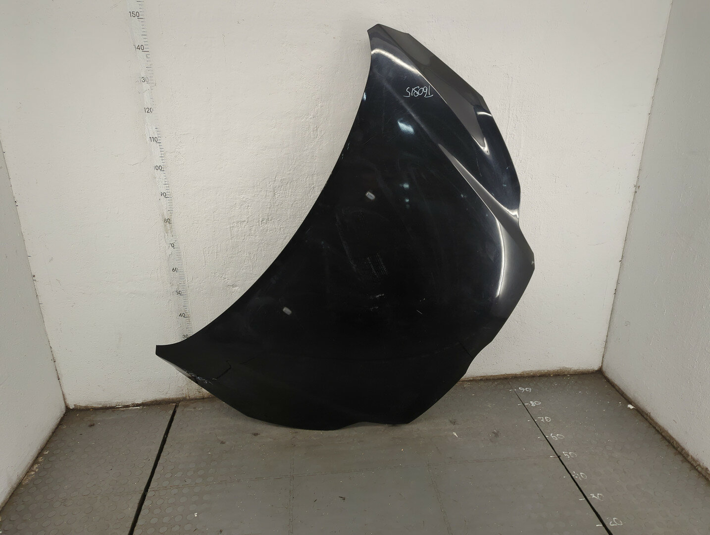Капот Ford Focus 3 Б/У
