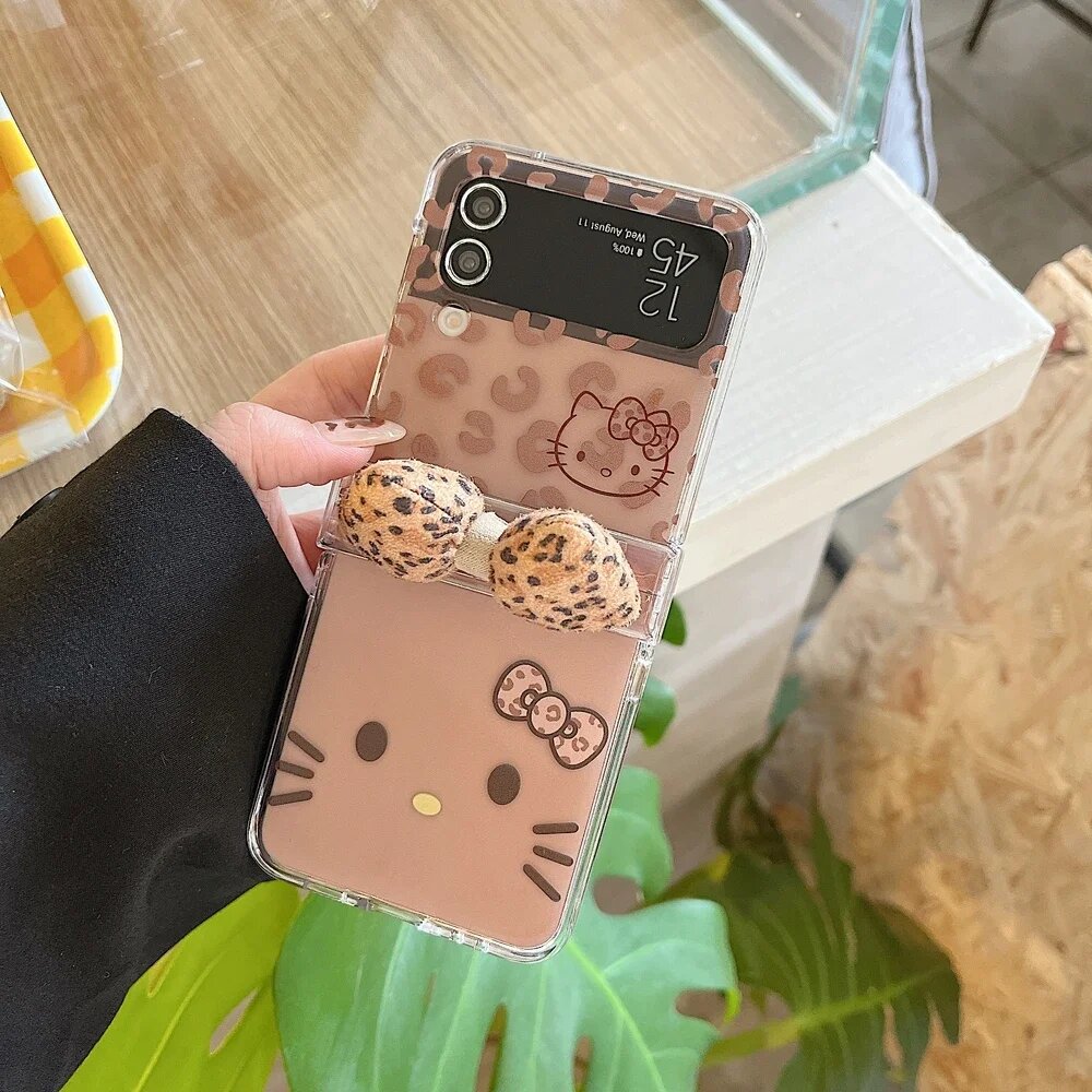 MINISO Милый чехол для телефона Sanrio Hello Kitty с 3D-бантом и леопардовым принтом, совместимый с Samsung Galaxy Z Flip 7 6 5 4 3, с ремешком, Материал: Для Samsung Z-Flip 5