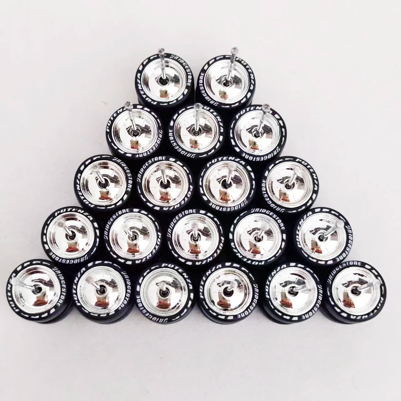 Колеса 1/64 для моделей машин Hot Wheels/Matchbox/Domeka/Tomy Черный, 11mm mirror chrome