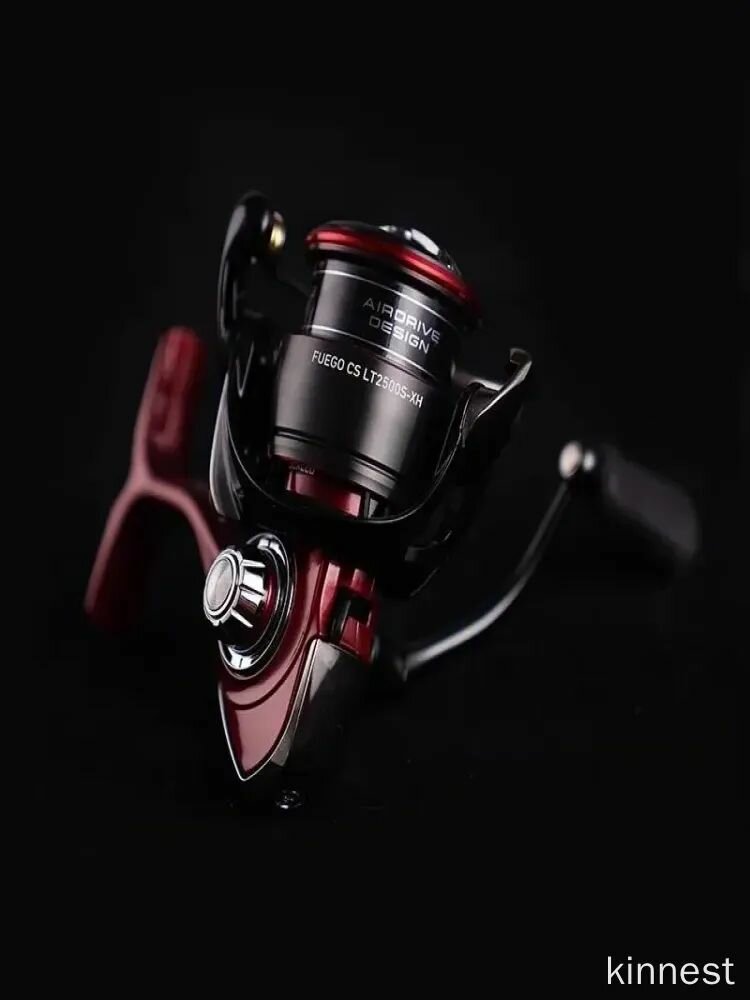 Катушка для рыбалки Daiwa LT 4000-CXH 2025 FUEGO, красная, 6.2:1, для спининга — фото 1