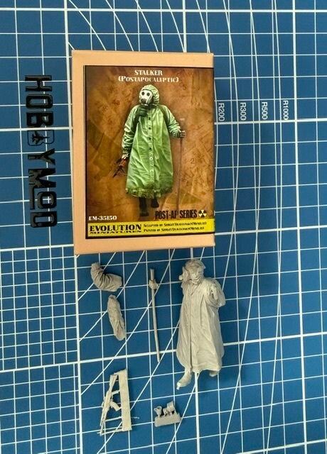 EM-35150 Фигурка для самостоятельной росписи 1:35 Stalker