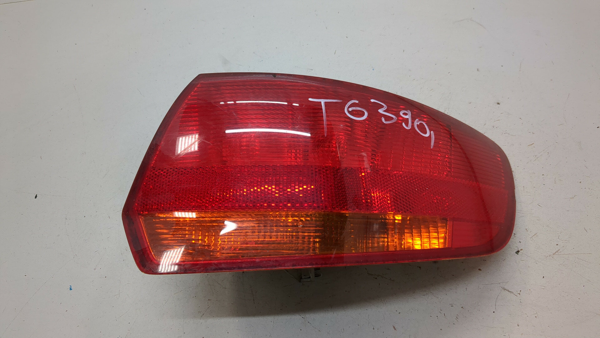 Фонарь (задний) правый Audi A3 (8P) Б/У