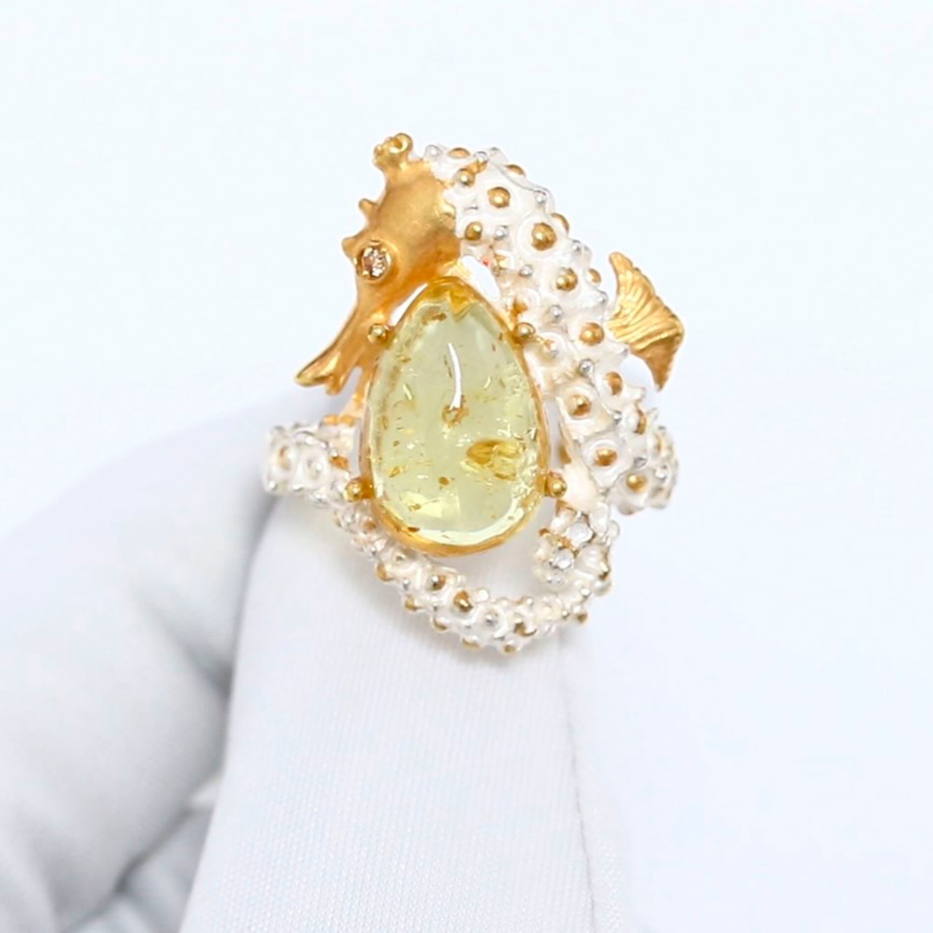 Кольцо Diamant online, серебро, 925 проба, золочение, янтарь, фианит