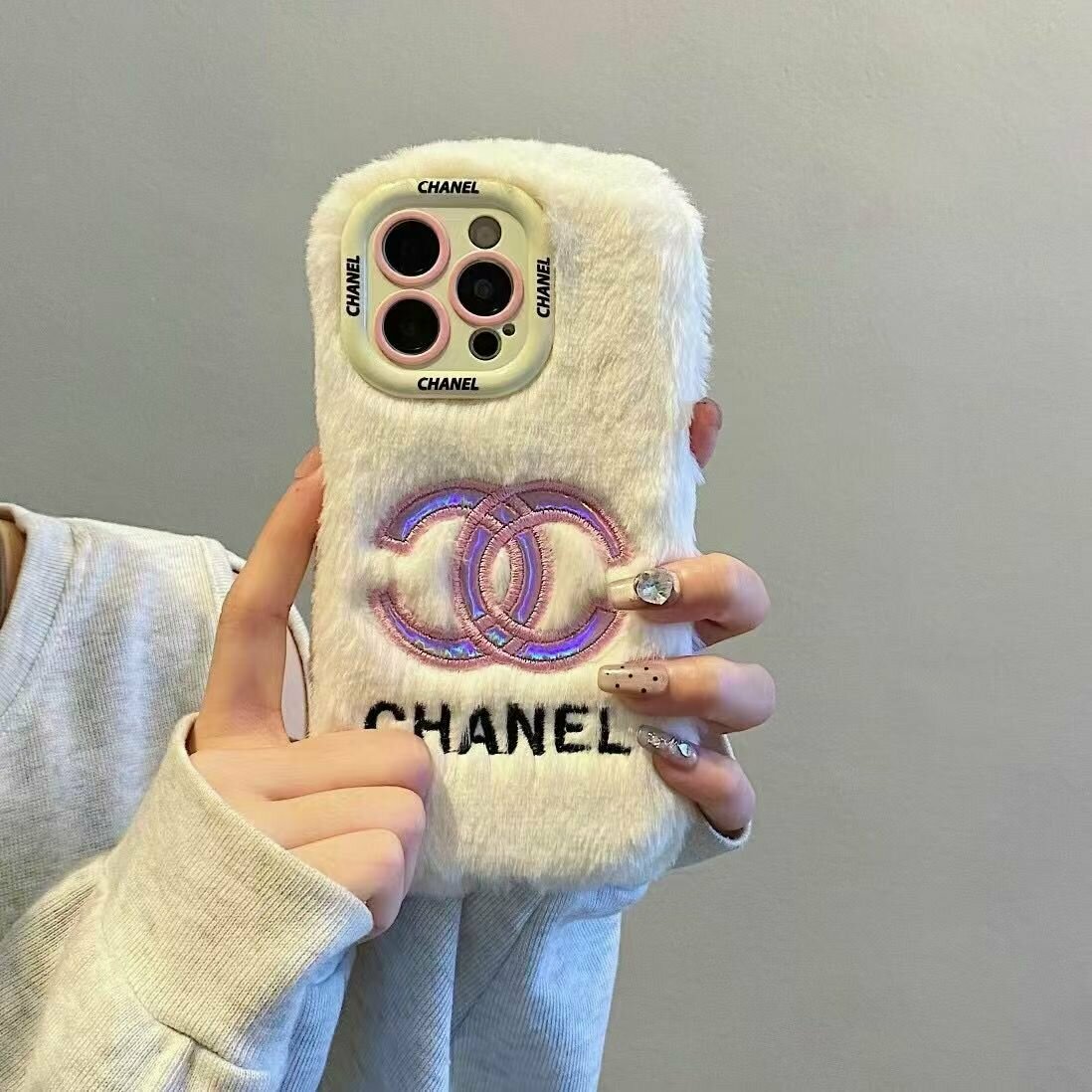 Чехол для телефона с логотипом Chanel, подходящий для iPhone.