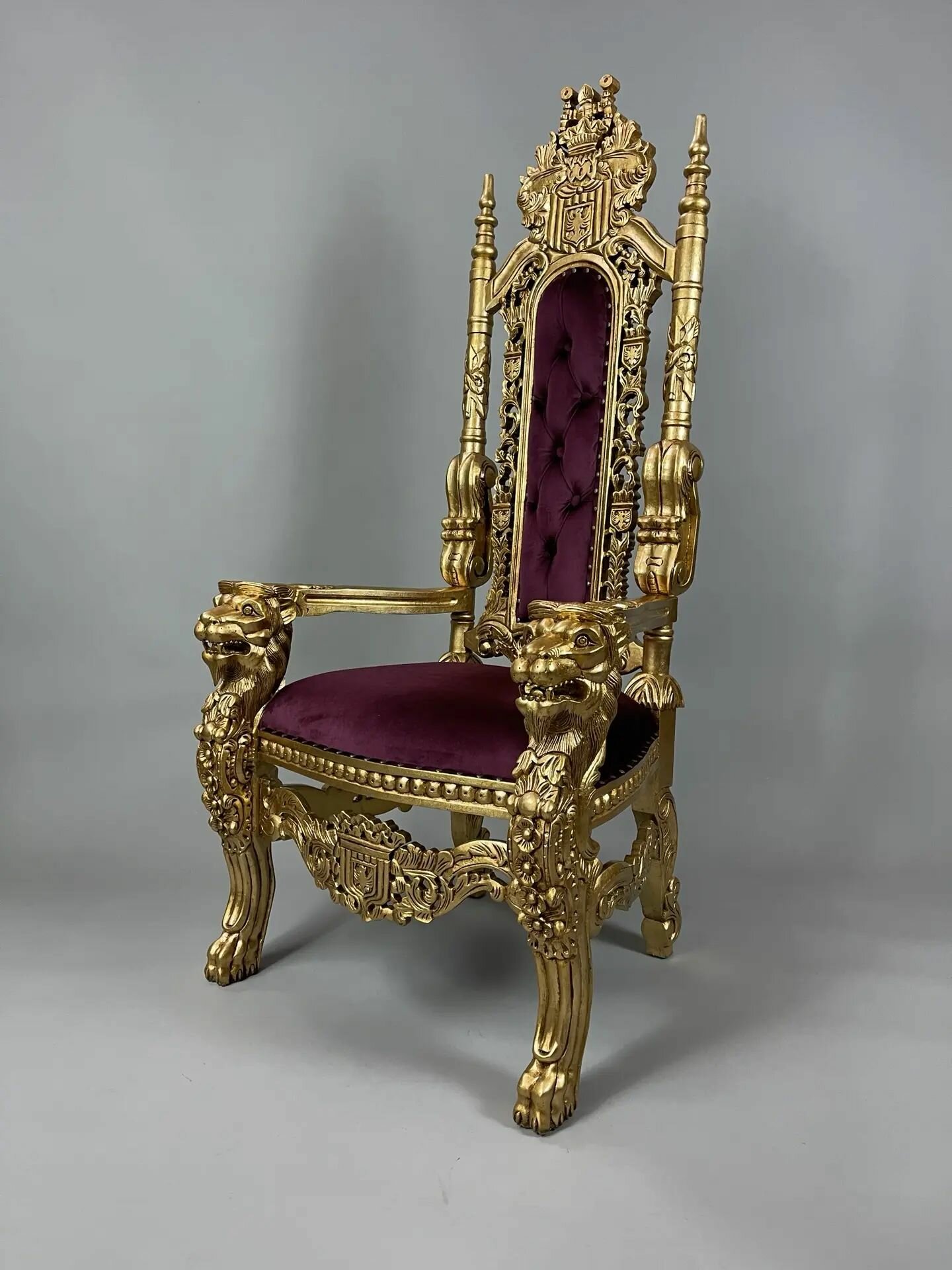 Трон ЛЕВ от DOMKORLEONE, с текстильной обивкой, красное дерево (mahogany wood), цвет золотой
