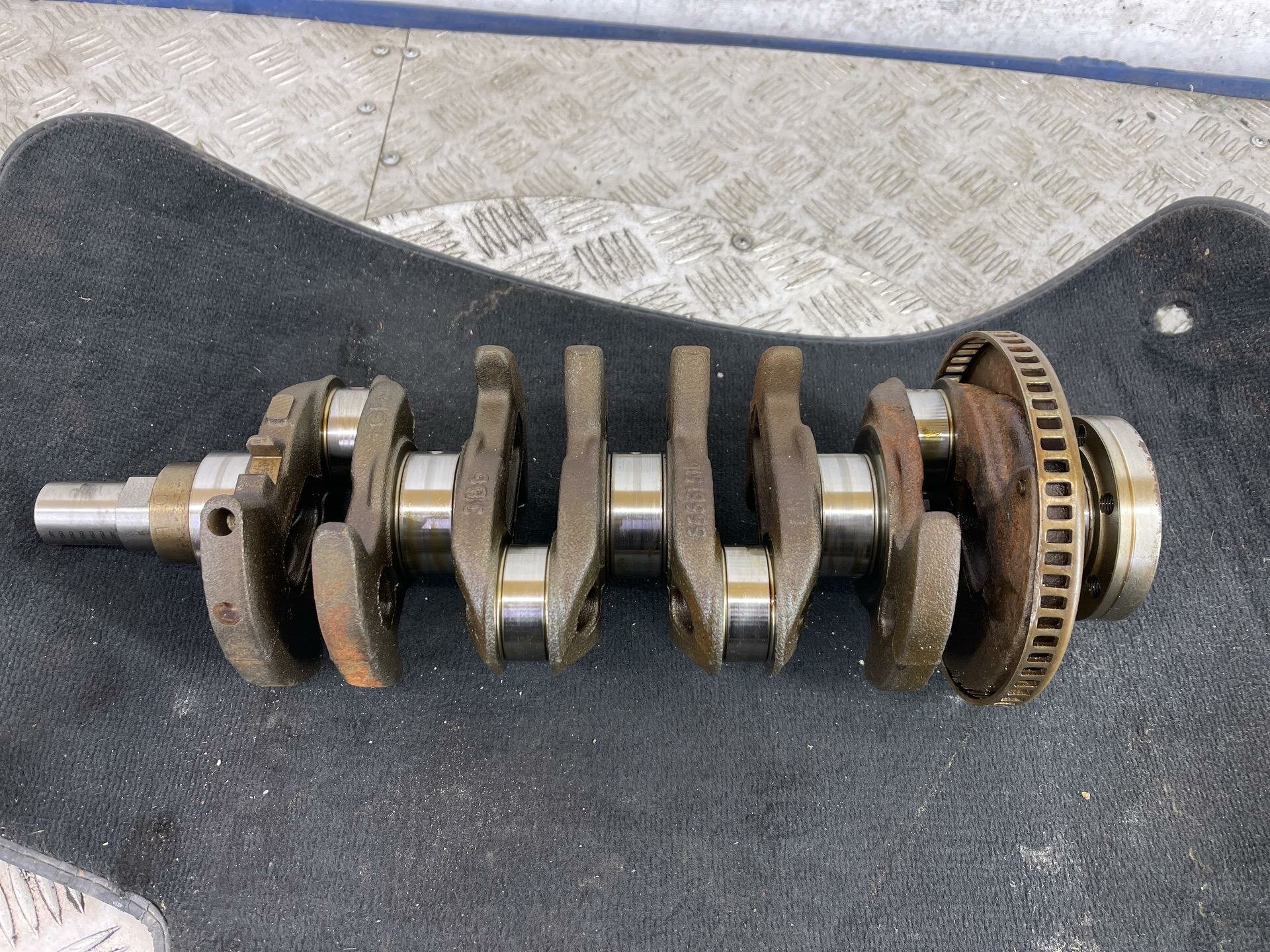 Коленвал Opel Corsa E 2016 55565543