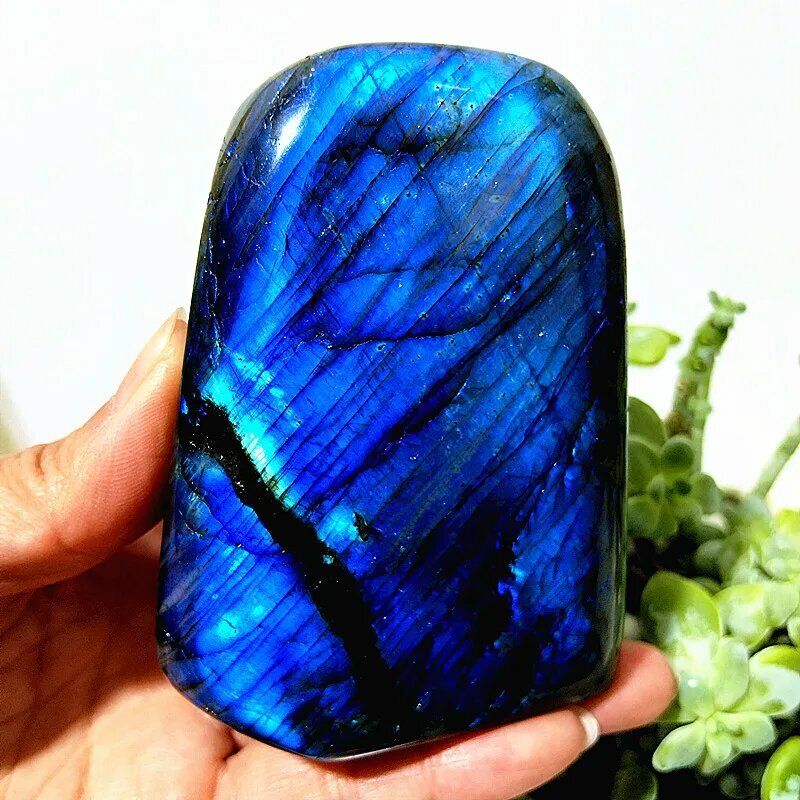 Лабрадорит синий кристалл EBET A121 405g90-67mm