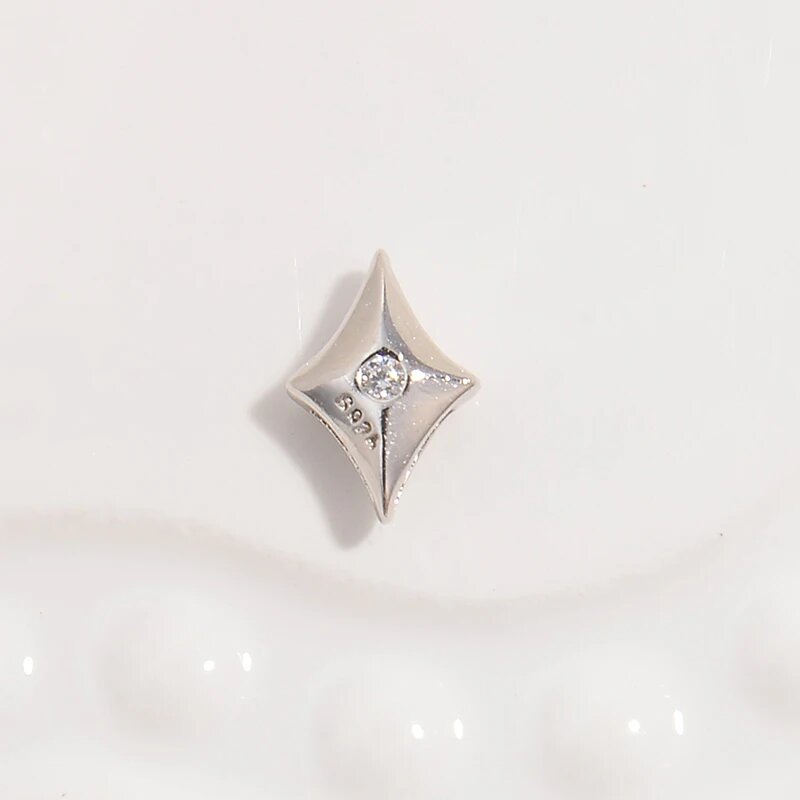 Серебряные бусины S925 звезда со сверкающим камнем