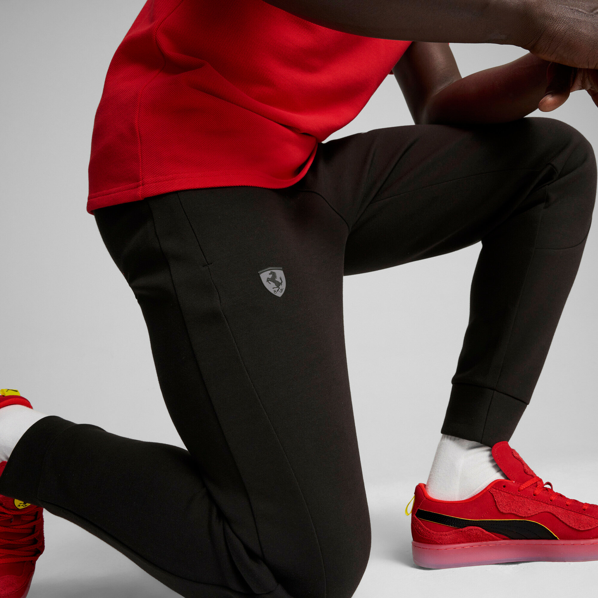Брюки PUMA Ferrari Style Sweat Pants, размер S, черный1 — фото 1