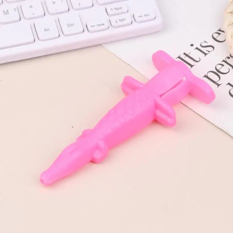 Многоразовый чехол для иглы в форме крокодила Dark pink