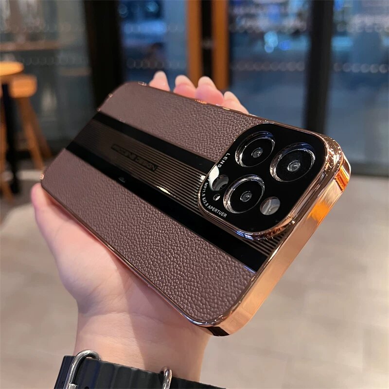 Кожаный чехол с рисунком под кожу в стиле Порше для iPhone 15, коричневый, с закаленным стеклом