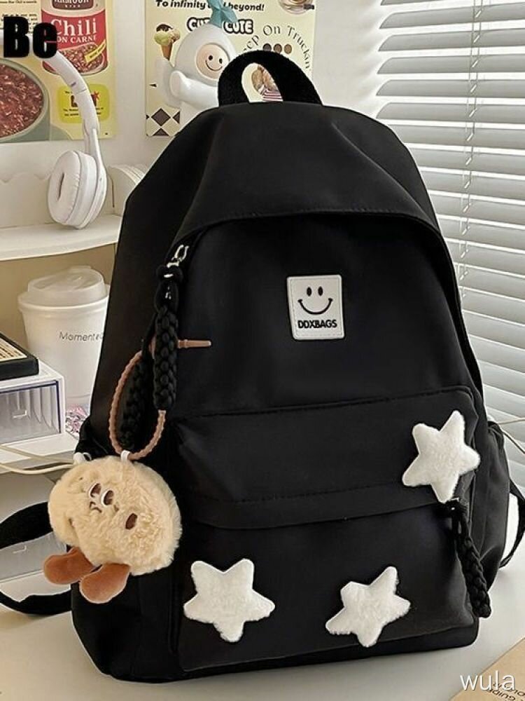 Рюкзак DXDBAGS черный с звездами и мультяшным брелоком для студентов и школьниц