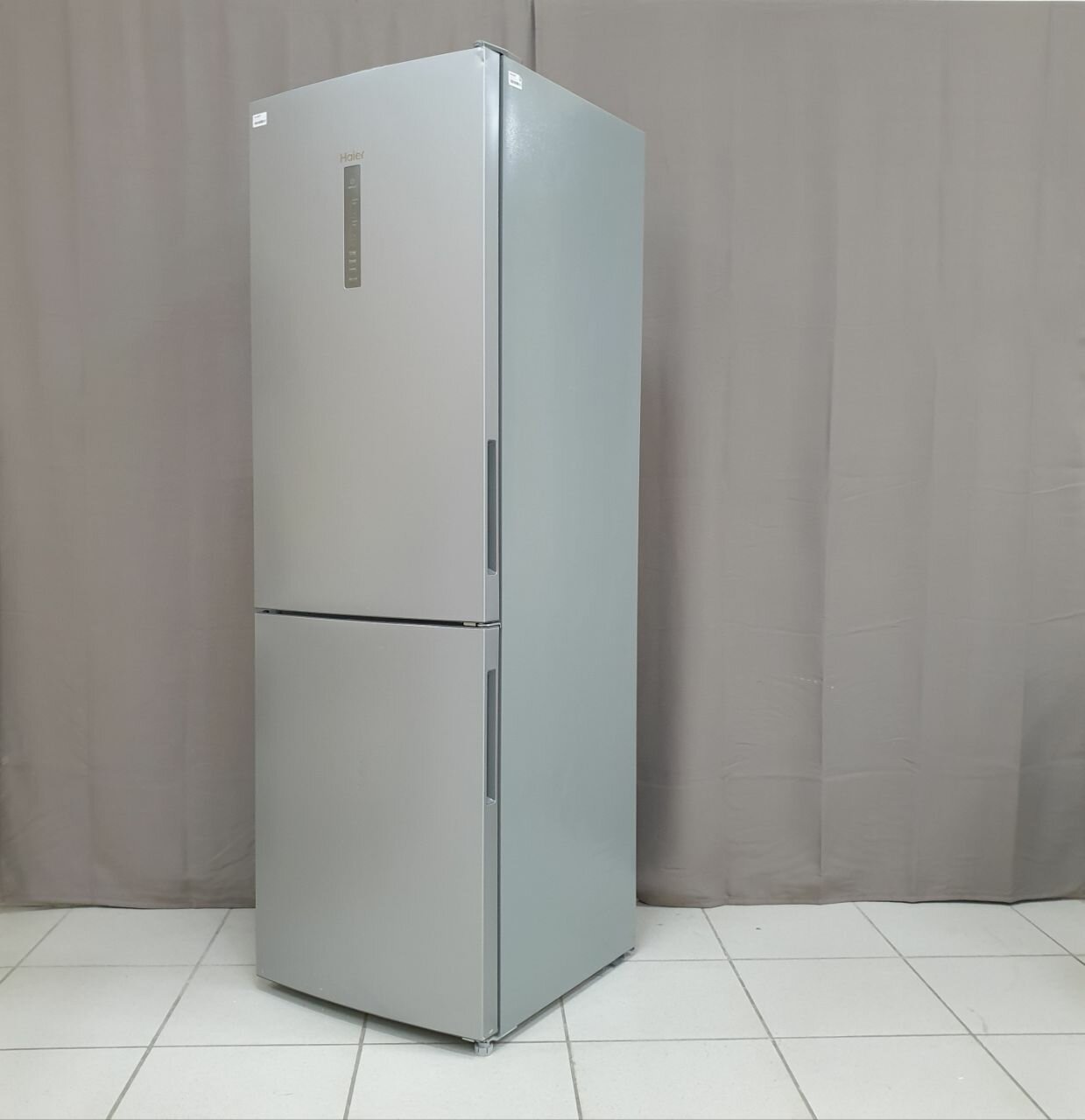 Холодильник Haier CEF535ASD — фото 1