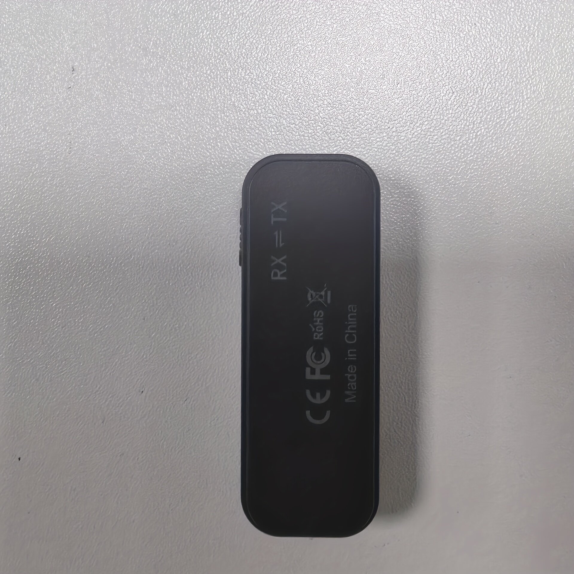 Беспроводной Bluetooth 5.0 адаптер 2-в-1 (приемник и передатчик) с разъемом 3,5 мм для автомобильной аудиосистемы, телевизора, компьютера, наушников и громкой связи