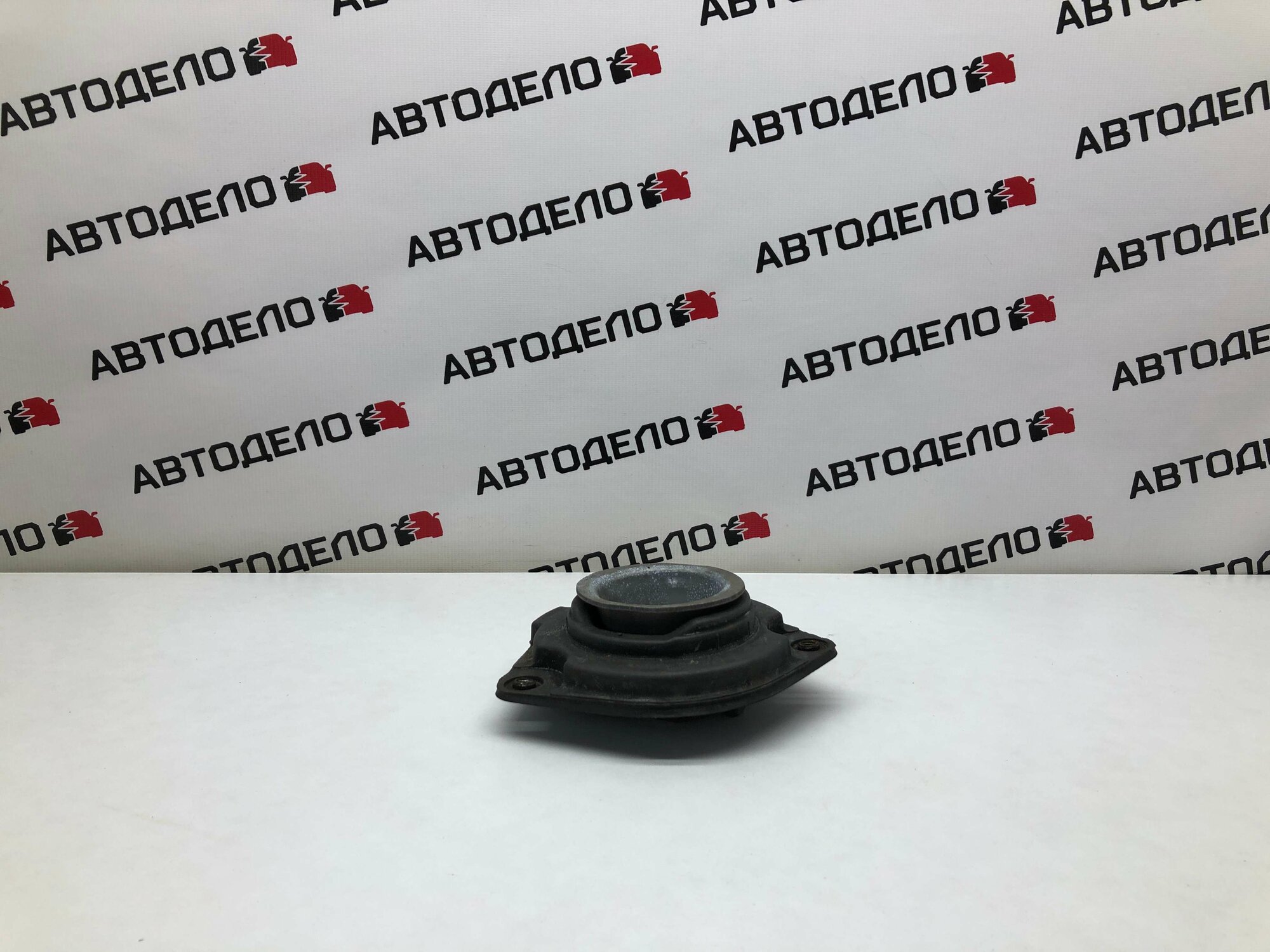 Опора амортизатора перед правая KB66804 Tiida 07-