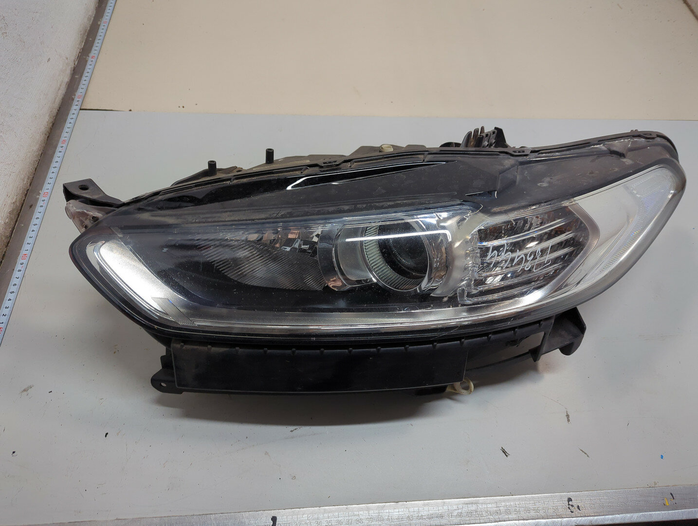 Фара (передняя) левая Ford Mondeo 5 Б/У