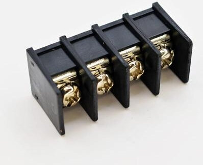 DEGSON DG25C-B-04P-13-00A(H) Клеммный блок Барьерный, Контактов: 4, Шаг: 7.62 мм, Серия: DG25C-B, 1шт