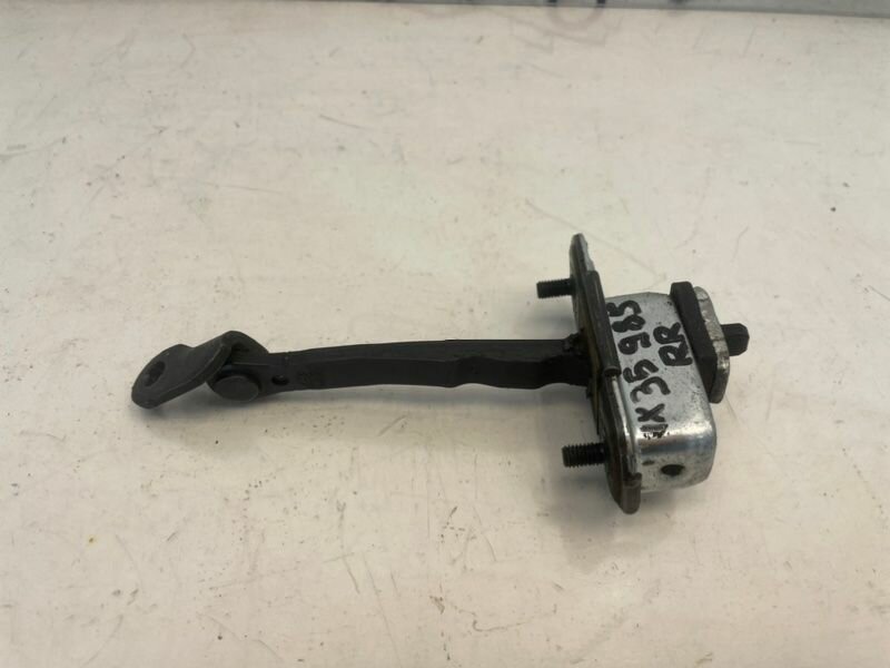Ограничитель двери Hyundai IX35 2011 794902Y000 LM G4KD, задний правый (с пробегом)