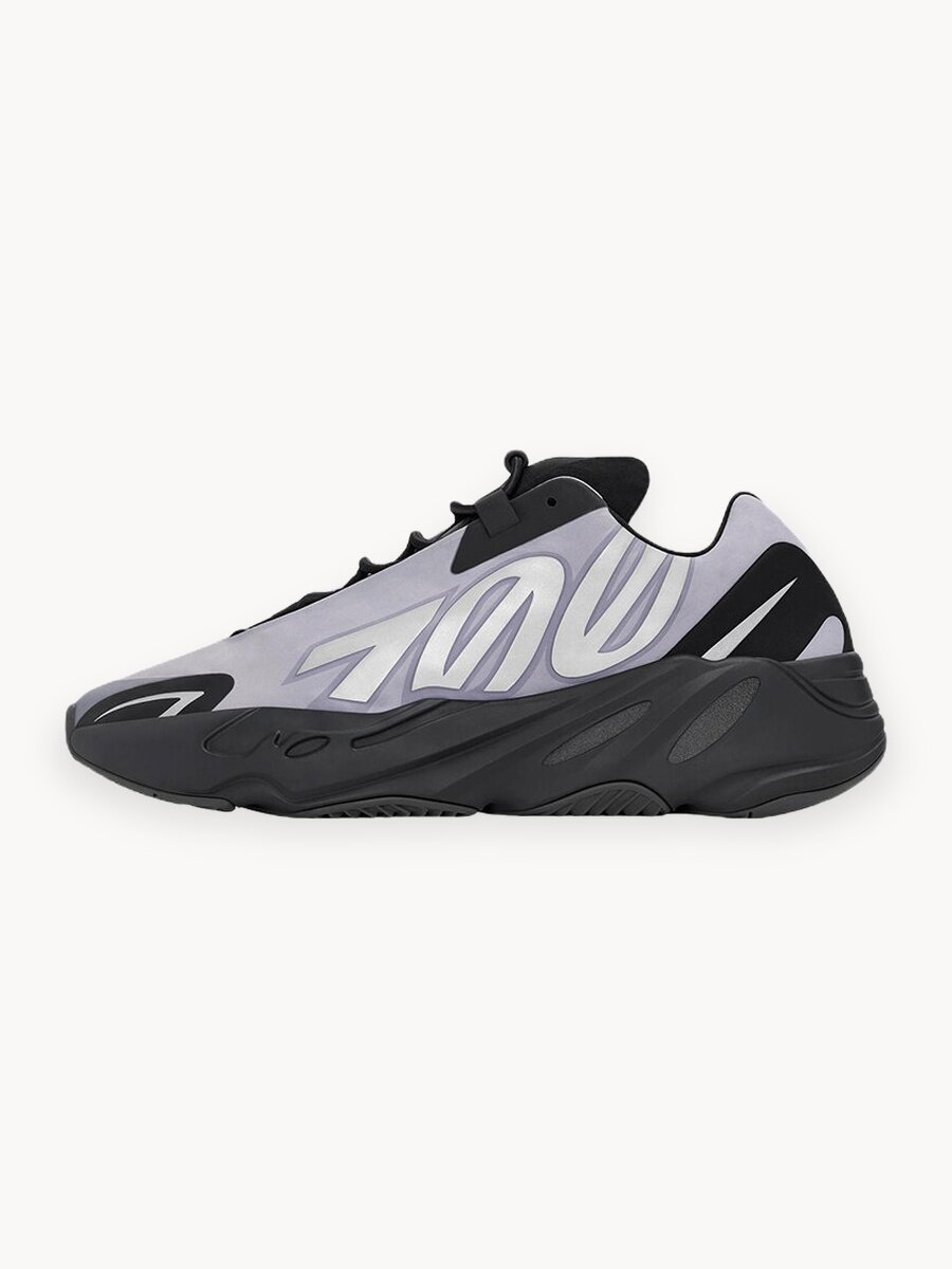 Кроссовки YEEZY BOOST 700 MNVN