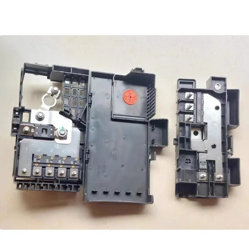 Оригинальный блок предохранителей аккумулятора для Changan UNI-T CS55plus UNI-V UNI-K 2020-2021 UNIT