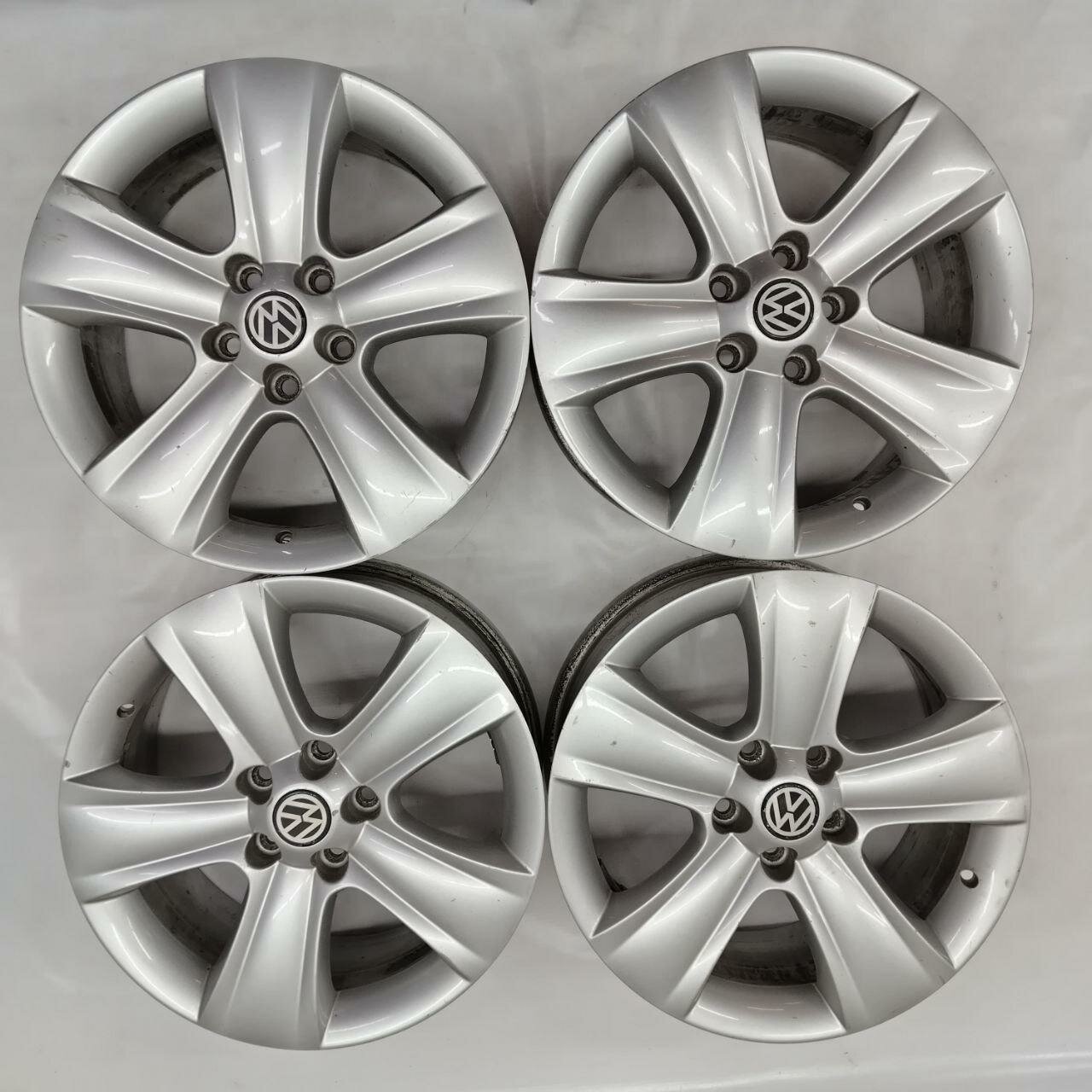 Колесные диски Skoda 17x7 PCD 5x112 D57.1 ET45 (оригинал)