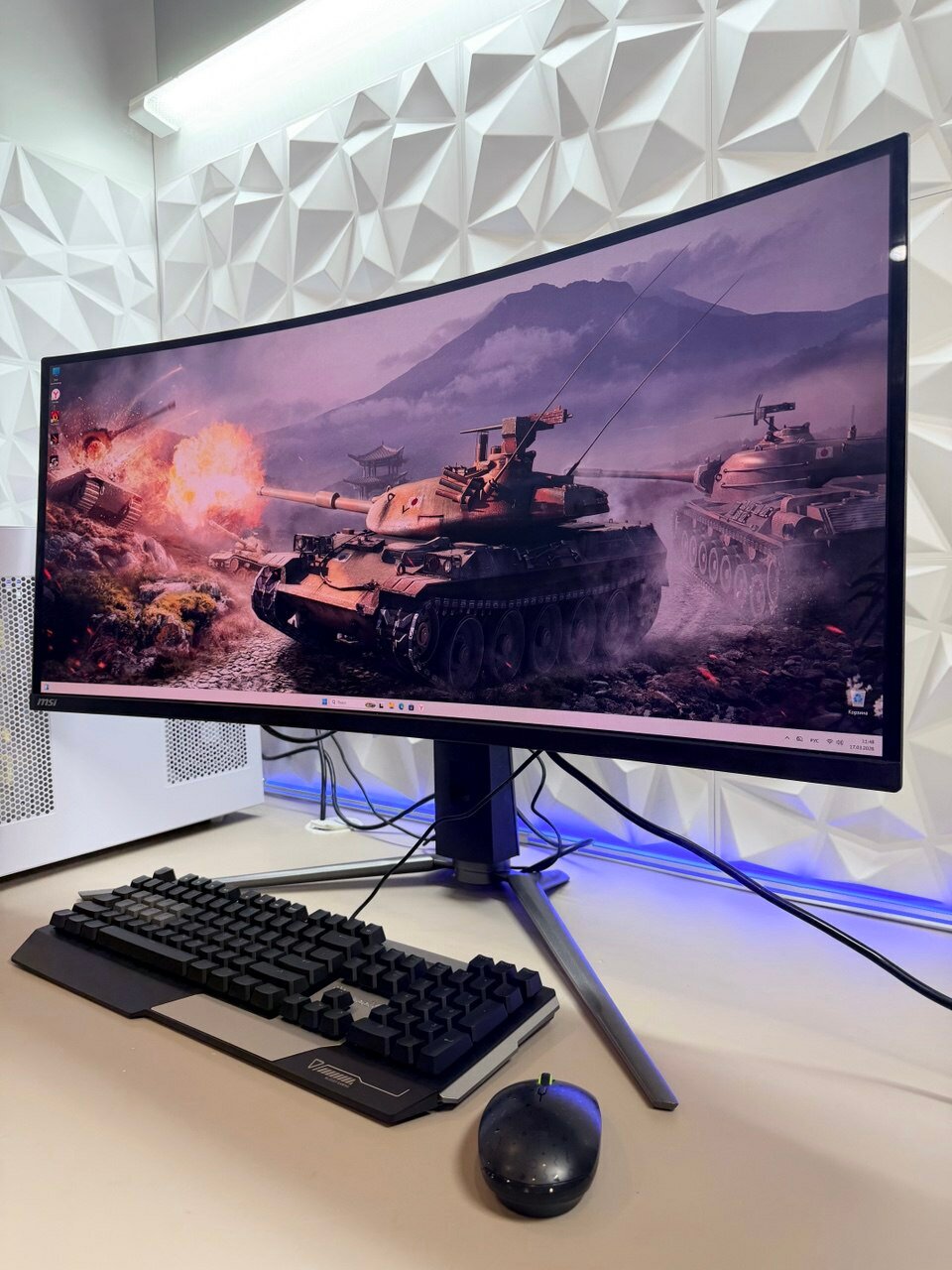 Монитор MSI MAG 341CQP QD-OLED 3440x1440 175 Гц (Несколько светлых полос)