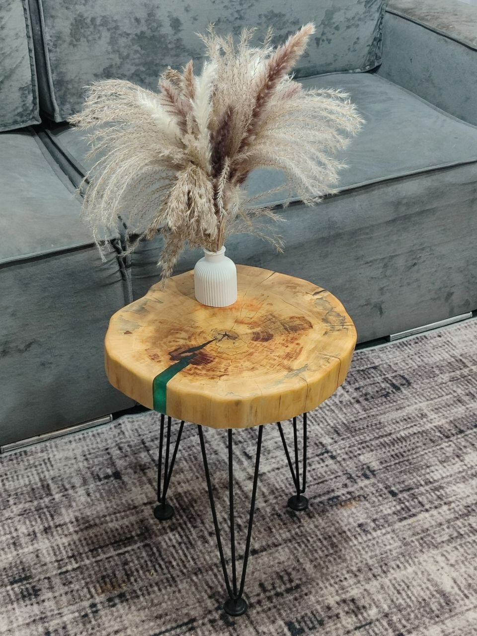 Журнальный стол из массива карагача и эпоксидной смолы 38*37*50 ART-SLEB