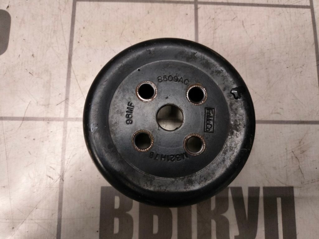 Шкив водяного насоса (помпы) Ford Fusion 2002-2012