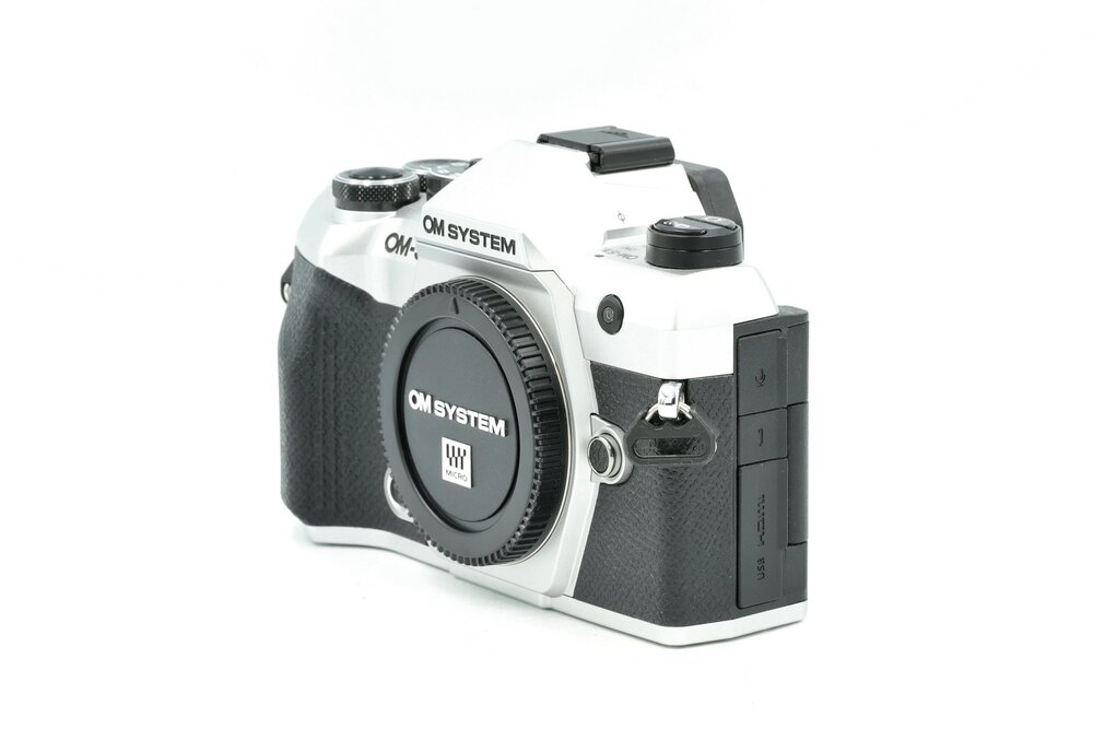 Беззеркальный фотоаппарат OM System OM-5 Mark II Body, серебристый