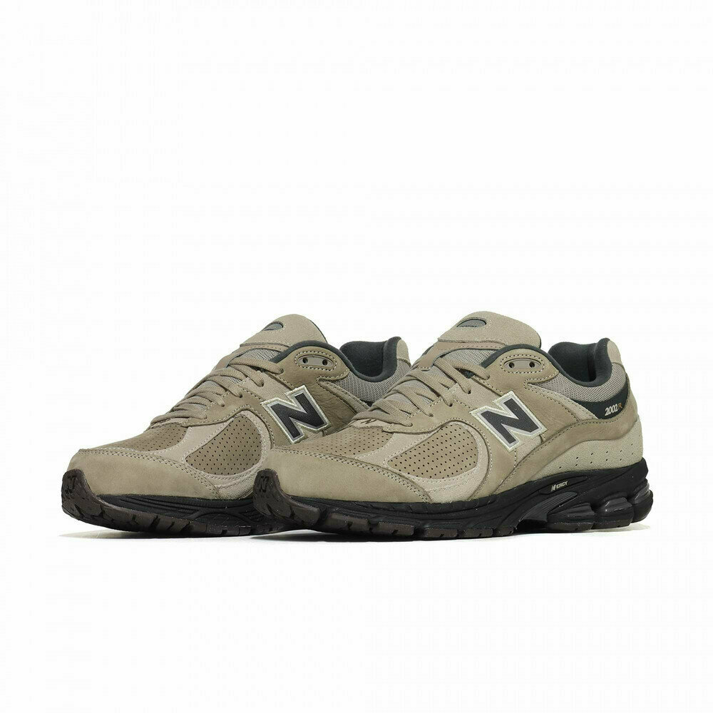 Кроссовки New Balance 2002R