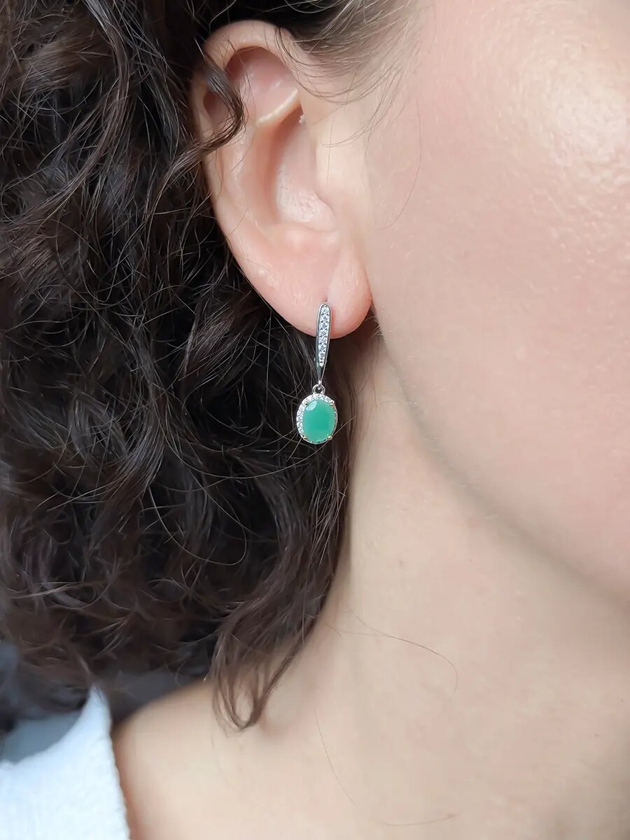 Серьги с подвесками, серебро, 925 проба, золочение, родирование, изумруд, фианит