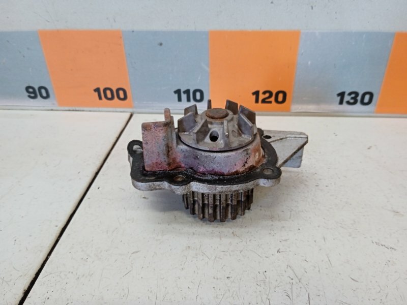 Б/У насос водяной, Иран Ходро Саманд Помпа Iran Khodro Samand 2002- 240858 Iran Khodro арт. 3606005