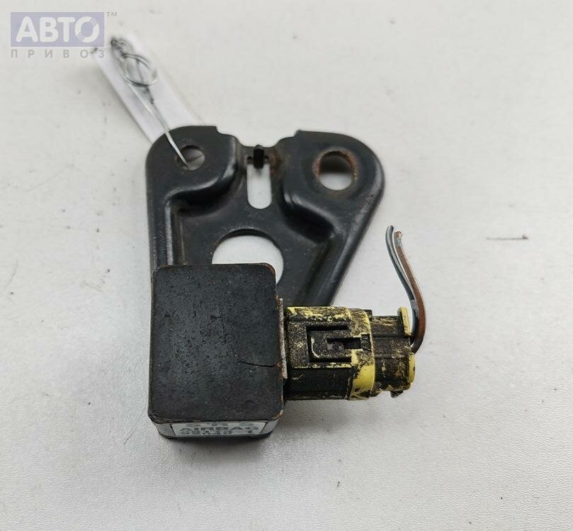 Датчик удара (Airbag) Toyota Yaris Verso