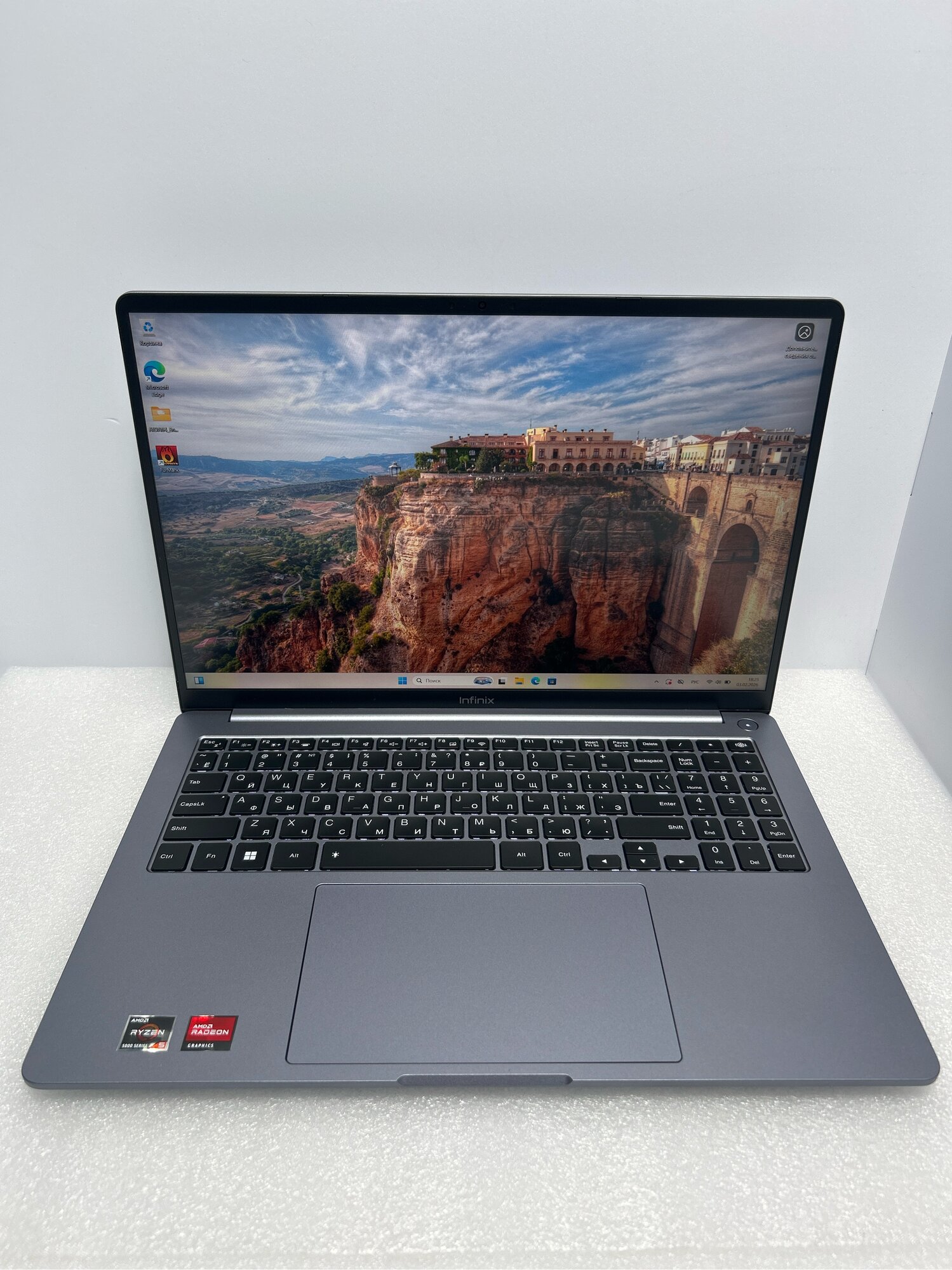 Ноутбук Infinix InBook Y3 Max 16"/Ryzen 5-5500U/RAM 16GB/SSD 512GB/AMD Radeon Graphics/1920x1200/IPS/Windows 11/Подсветка - кл:LED/серебристый. Состояние: Уценка/небольшой след. на матрице от клавиатуры