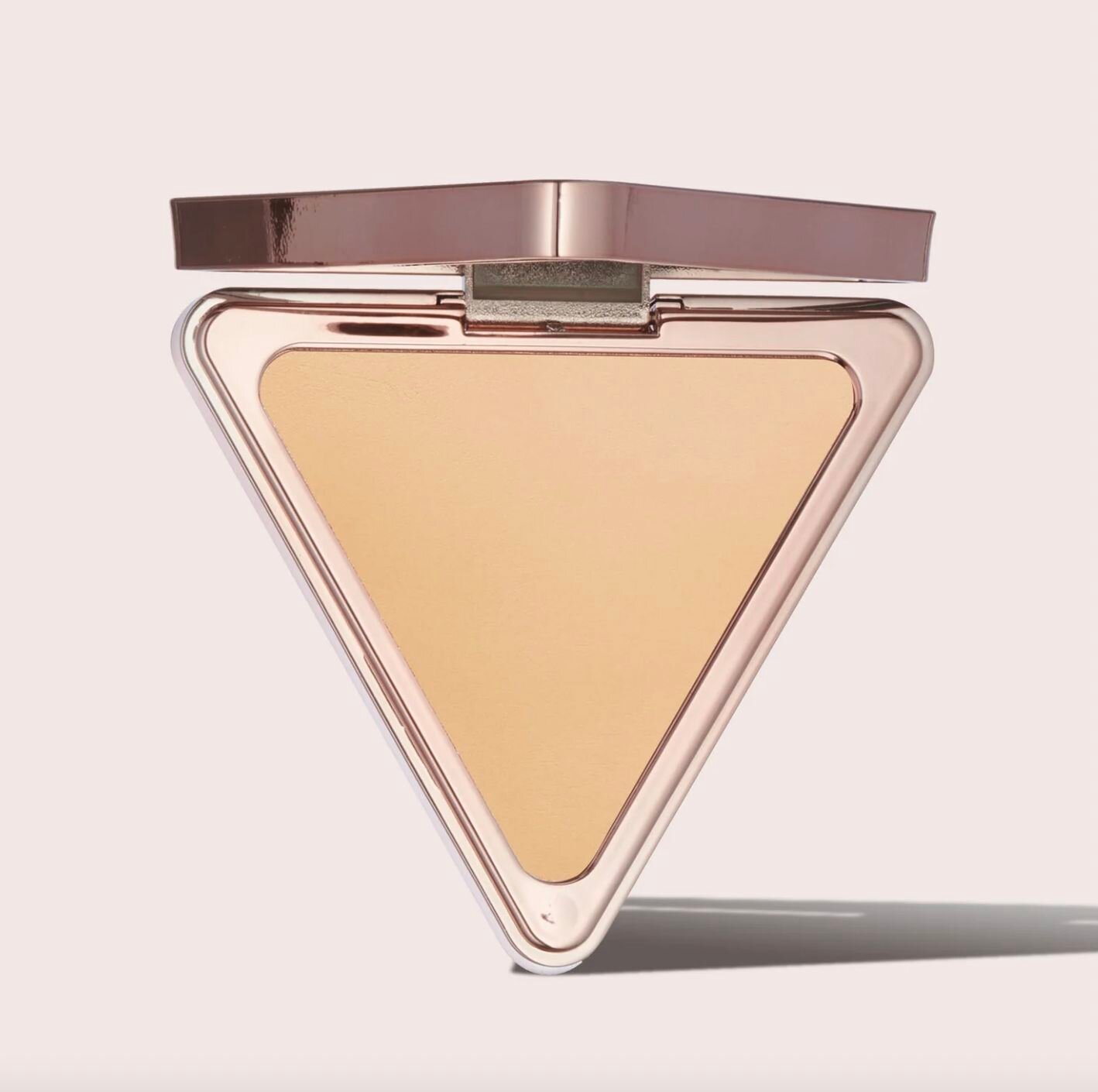 LYS Beauty полупрозрачная фиксирующая пудра Triple Fix Translucent Pressed Setting Powder в оттенке Resilience Translucent