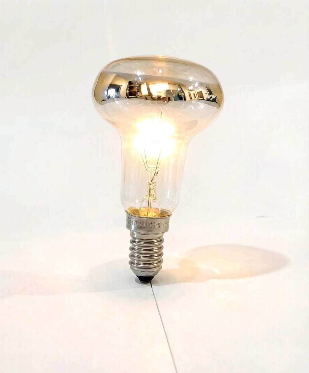 Лампочка накаливания OSRAM 60W E14. Зеркальной формы.