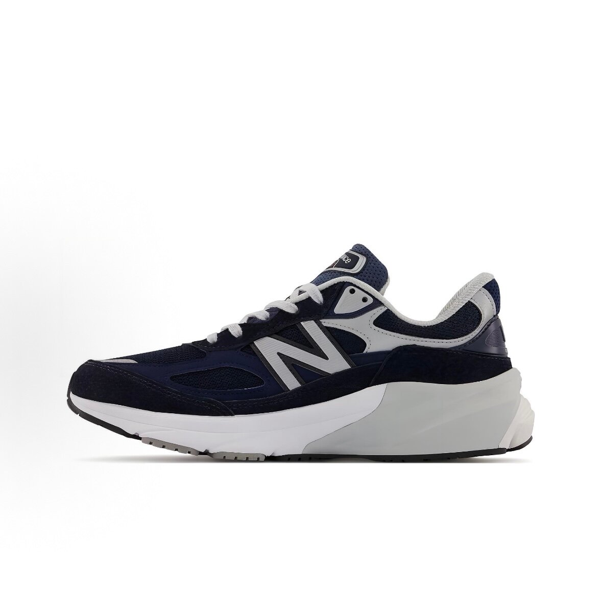 Кроссовки 990V6