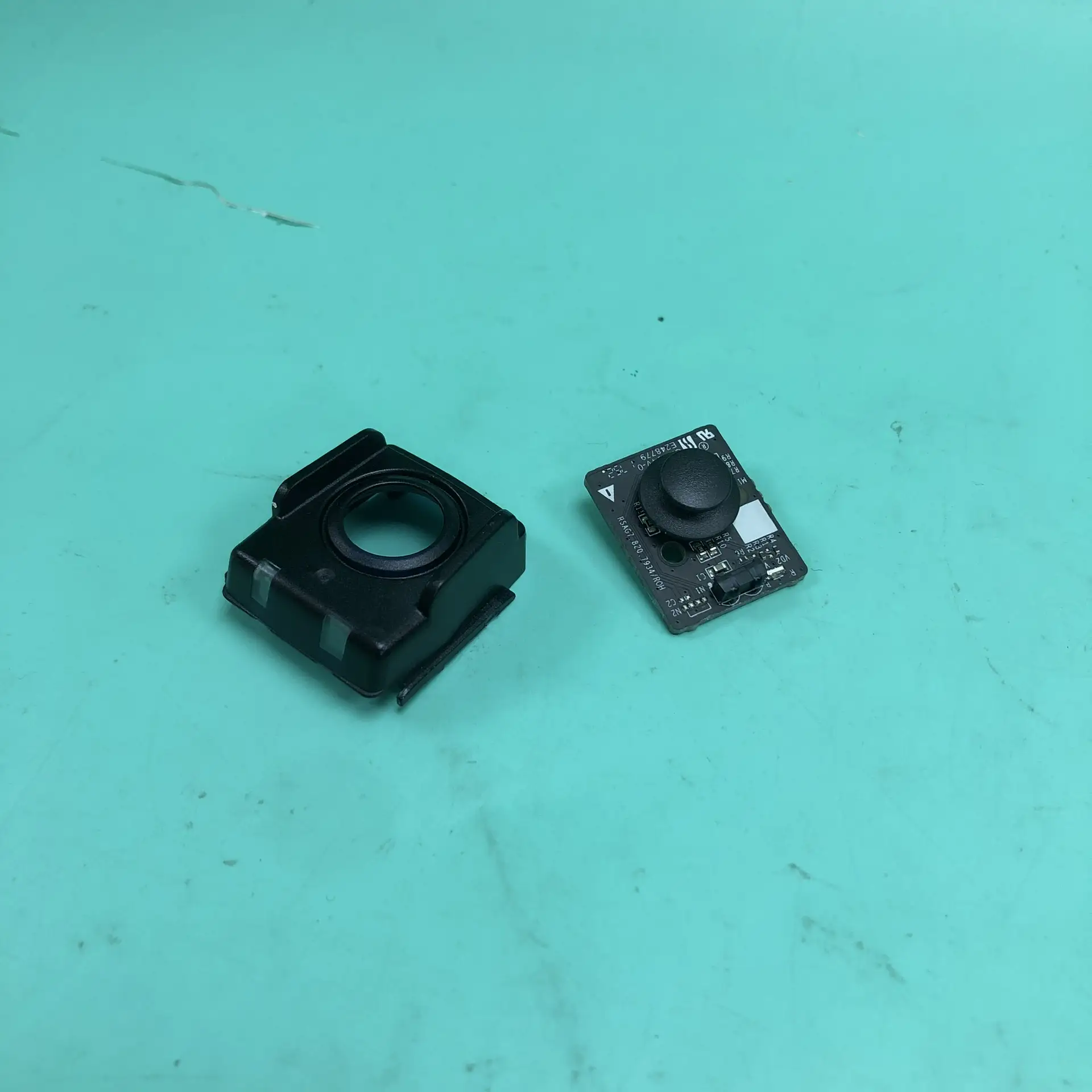 Кнопка RSAG7.820.7934/ROH Hisense H43A5100