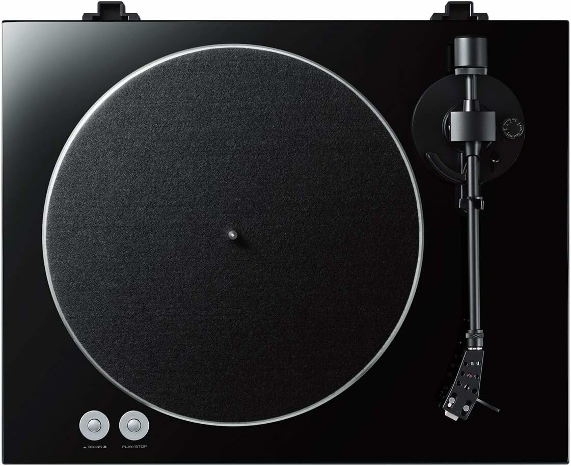 Виниловый проигрыватель Yamaha TT-S303BL, Hi-Fi, встроенный ММ-картридж, фонокорректор, ременной привод, антискейтинг, алюминиевый опорный диск, черный