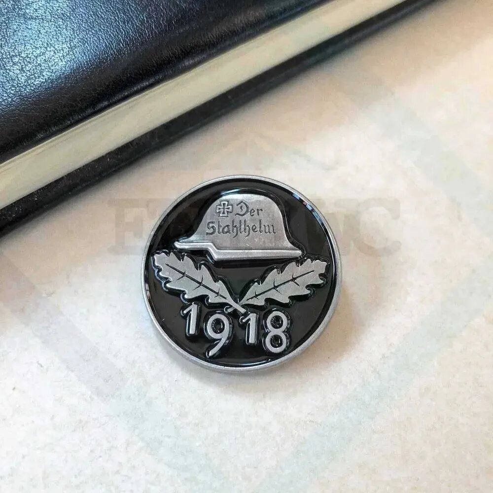 Металлический значок ветерана 1918 с дубовыми листьями