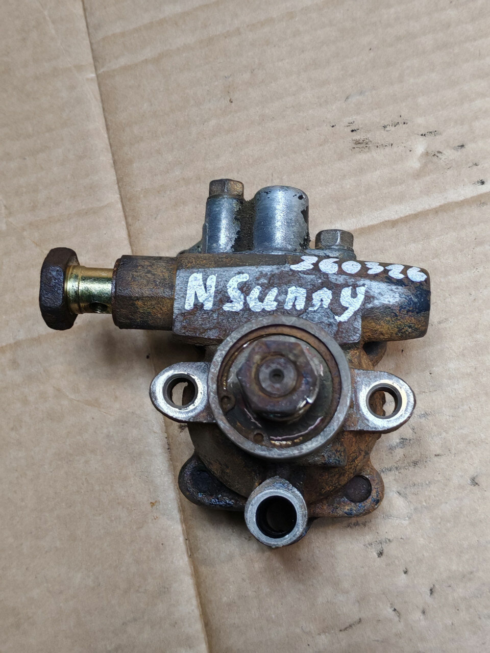 Насос Гур Nissan Sanny GA16DE