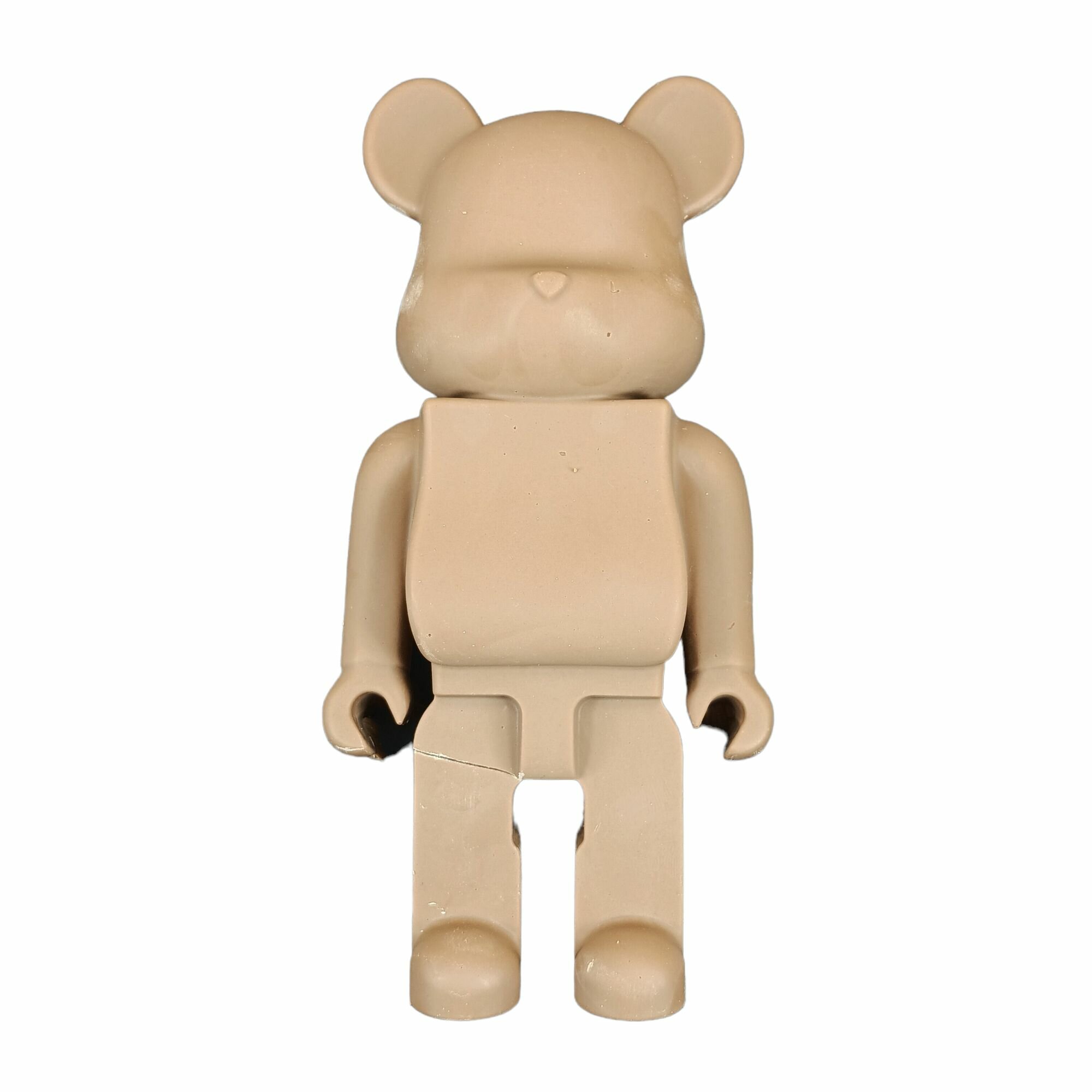 Подарочная шоколадная фигура Frade/Фраде - Медведь Bearbrick (вес-304г) (молочный)